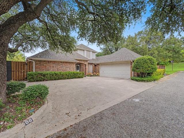 68 Legend Rd, Benbrook, TX 76132