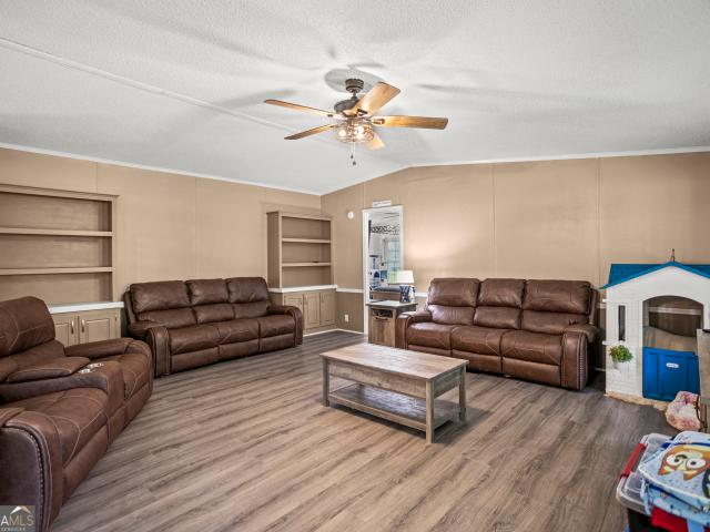 68 Levy A Ray Road NE