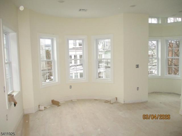68 Lindsley Ave