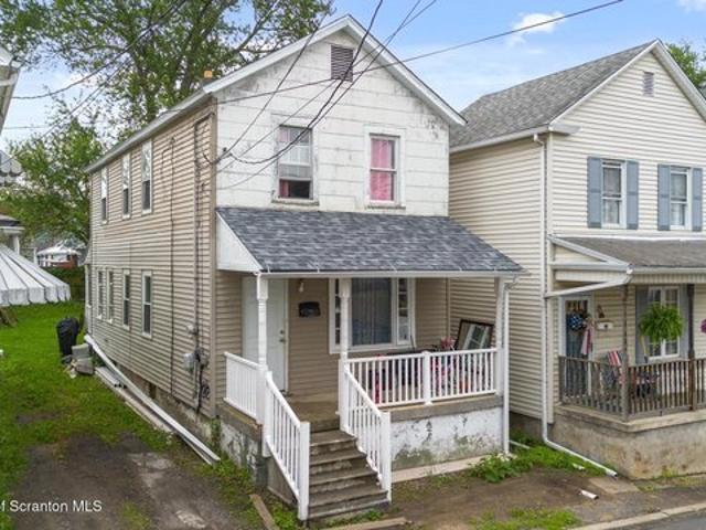 68 Lloyds Ln, Wilkes Barre, PA 18702