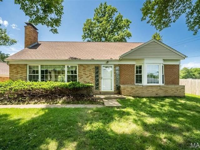 68 Mar El Ct, Ellisville, MO 63011