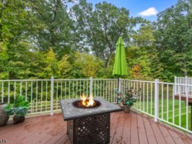 68 Mara Blvd