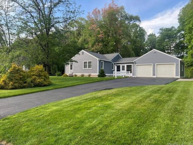 68 Mayflower Rd, Windsor, CT 06095