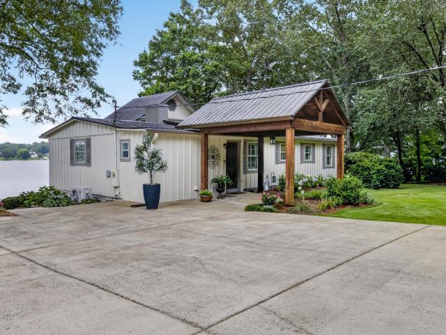 68 Muscadine Circle