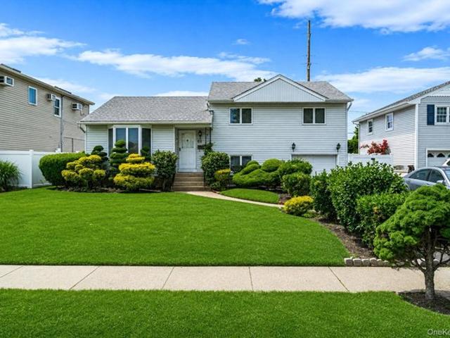 68 Myles Ave, Levittown, NY 11756