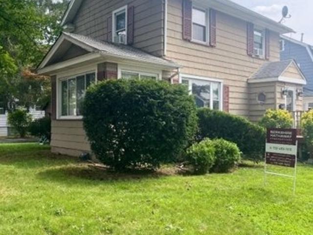 68 Peachtree Rd, Maplewood, NJ 07040