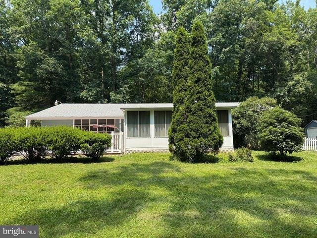 68 Pine Grove Rd, Newport, PA 17074