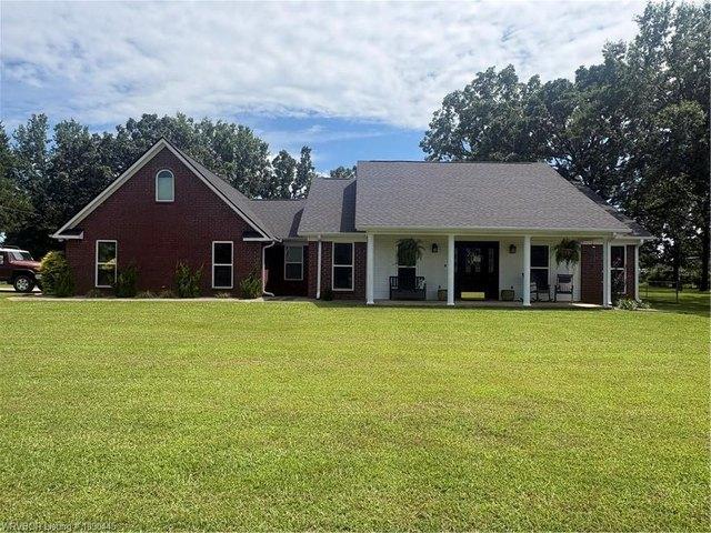 68 Pickle Ln, Heavener, OK 74937
