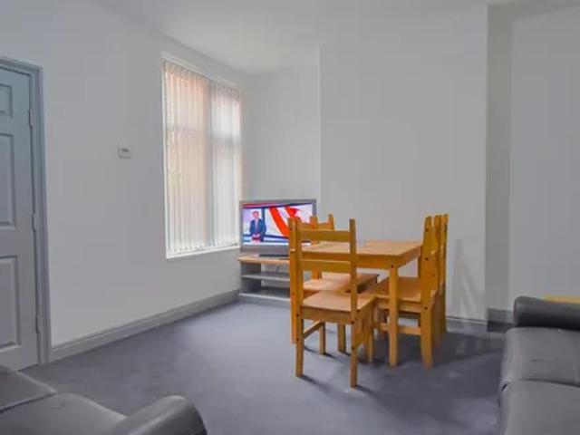 68 Raddlebarn Road, Stirchley, B29 6HJ, United Kingdom | 5 bed townhouse for rent #138594379 | Rentberry
