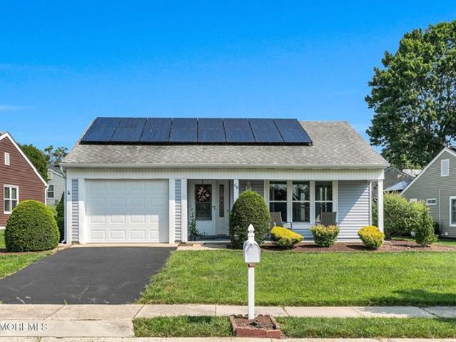 68 Red Hill Rd, Manchester, NJ 08759