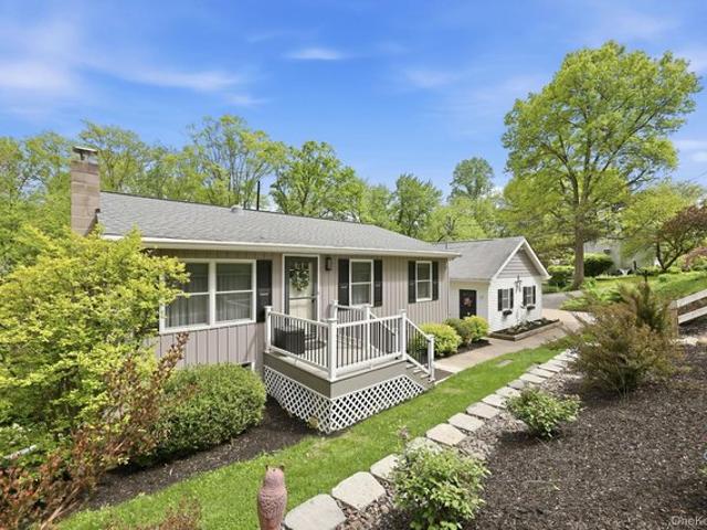 68 Ridge Rd, Wallkill, NY 12589