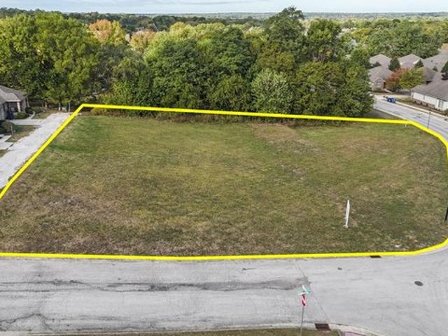 68 Ridgeland Rd, Greencastle, IN 46135