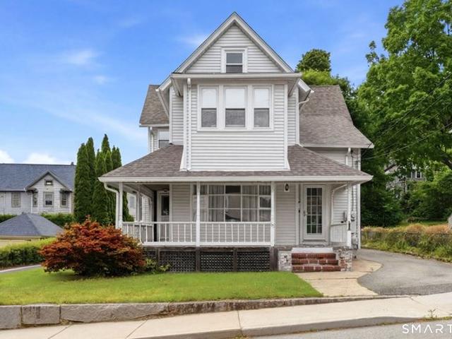68 School St, Groton, CT 06340