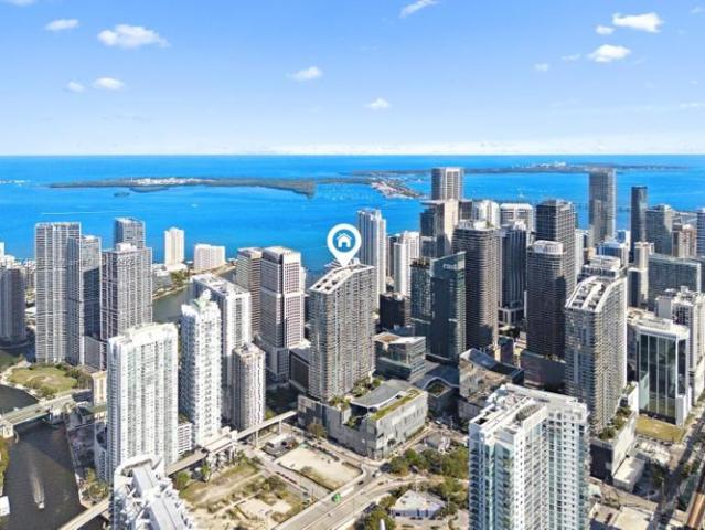 68 SE 6th St #1711, Miami, FL 33131