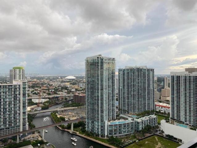 68 SE 6th St #3604, Miami, FL 33131