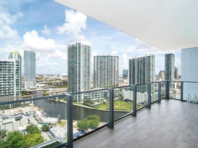 68 SE 6th St Apt 2010, Miami, FL 33131