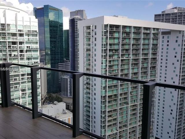 68 SE 6th St Apt 3305, Miami, FL 33131
