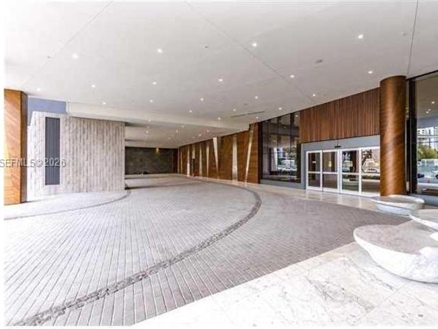 68 SE 6th St, Unit 2409, Miami, FL 33131 | MLS #A12000