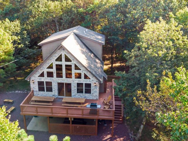 68 Skye Dr, Lake Harmony, PA 18624 | Compass