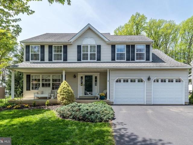 68 Steeplechase Dr, Doylestown, PA 18901