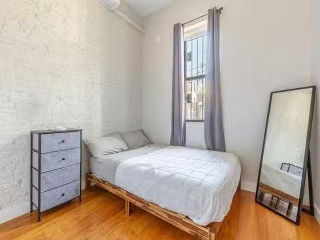 68th Ave, New York City, NY