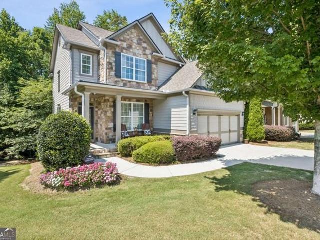 6904 Big Sky Dr, Flowery Branch, GA 30542