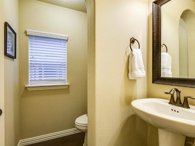6904 Helena Way, McKinney, TX 75070 | MLS #21189
