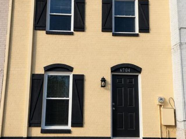 6904 Holly Lake Dr, Louisville, KY 40291