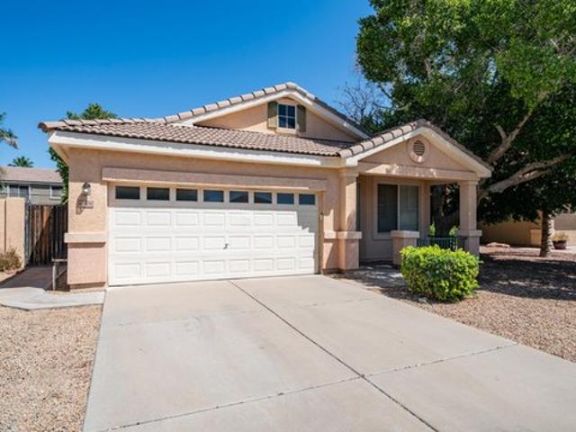 6904 W Pontiac Dr, Glendale, AZ 85308