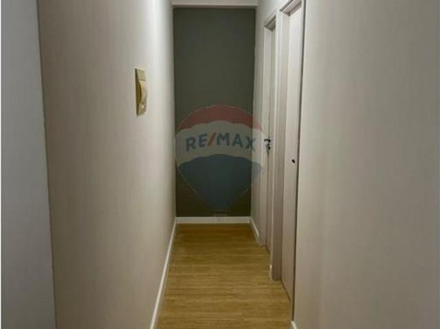 690511109 105