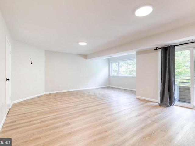 6905 Jones View Drive # 3C