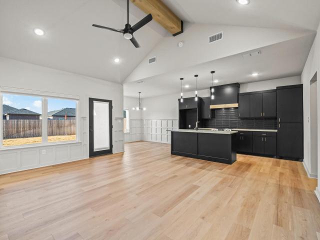 6905 13th St, Lubbock, TX 79416 | MLS #202603 | Compass
