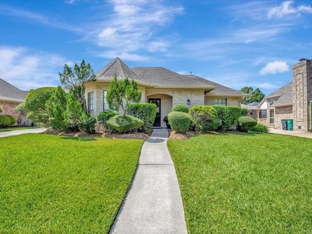 6906 Middlefield Dr, Pasadena, TX 77505