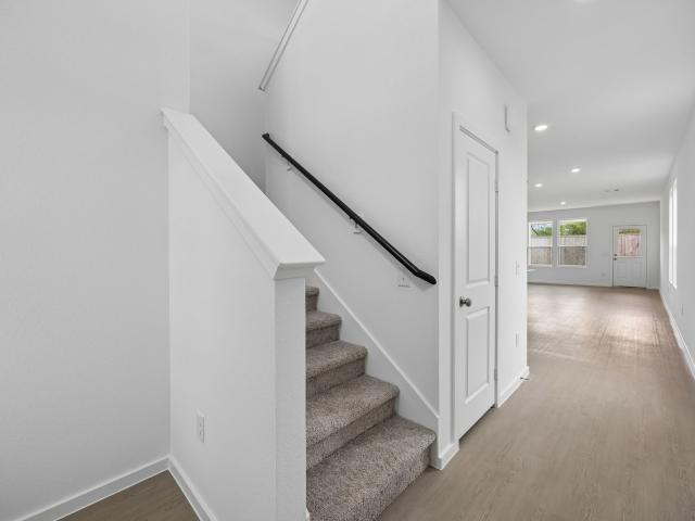 6906 Bens Landing