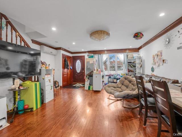6906 Fresh Meadow Lane