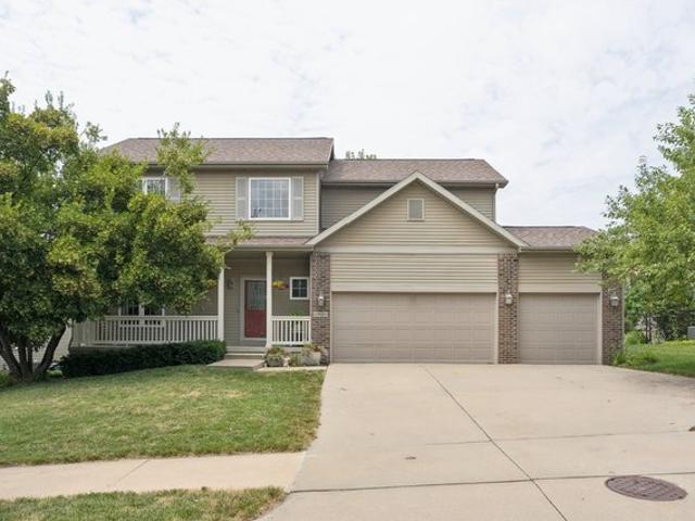 6906 Lewis Carroll Ct, Johnston, IA 50131