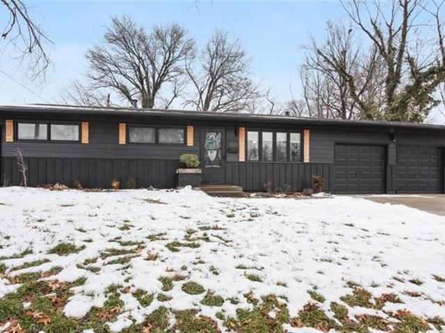 6906 W 78th Ter, Overland Park, KS 66204