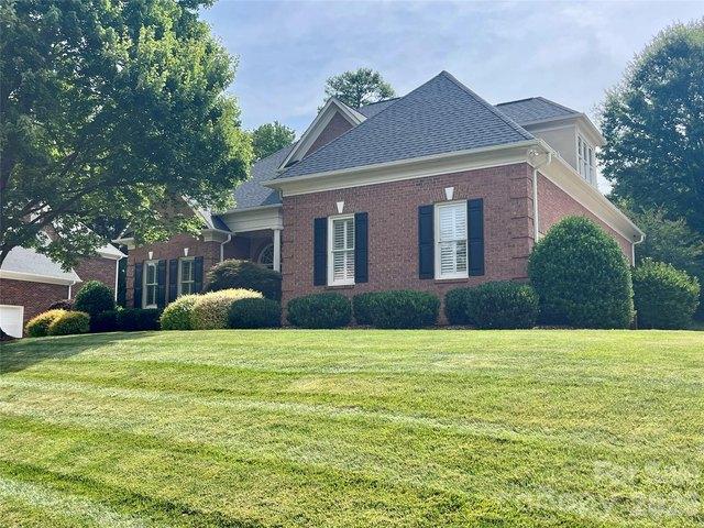 6907 Meadow Run Ln, Charlotte, NC 28277