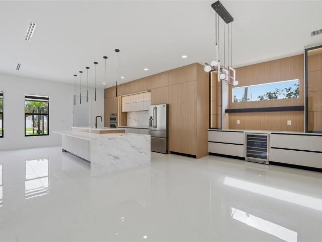 6907 N Blvd, Tampa, FL 33604 | MLS #TB8456