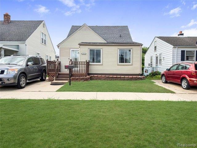 6907 Orchard Ave, Dearborn, MI 48126