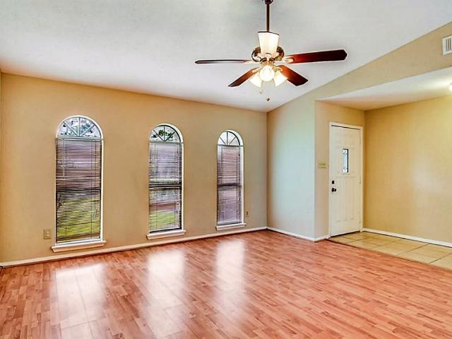 6907 Tara Dr, Richmond, TX 77469 | MLS #68760 | Compass