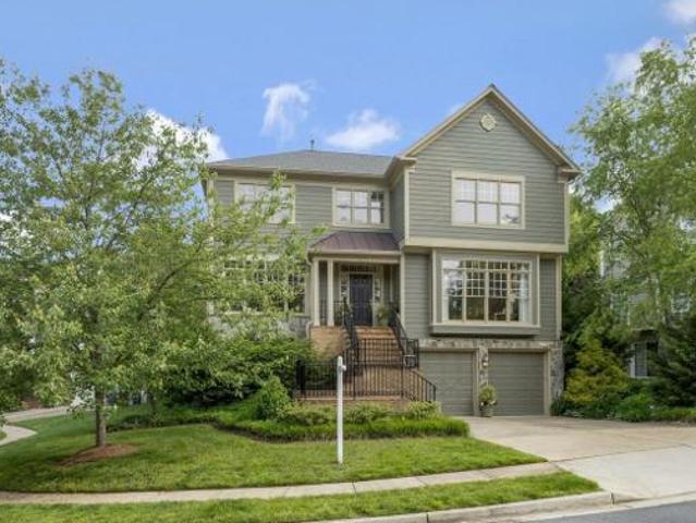 6907 30th St N, Arlington, VA 22213