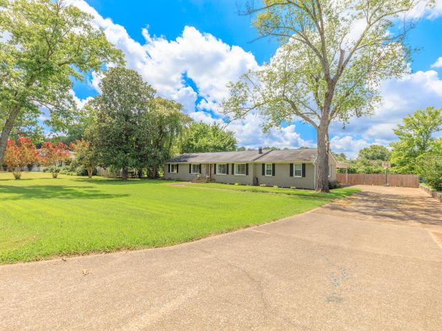 6908 Hickory View Lane