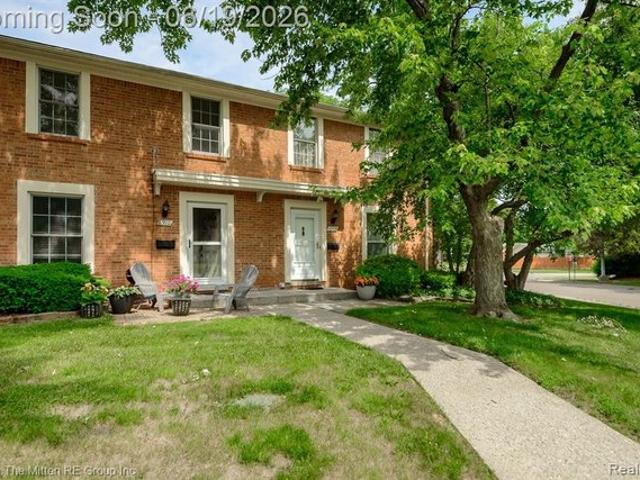 6908 W New Providence Way W, Canton, MI 48187