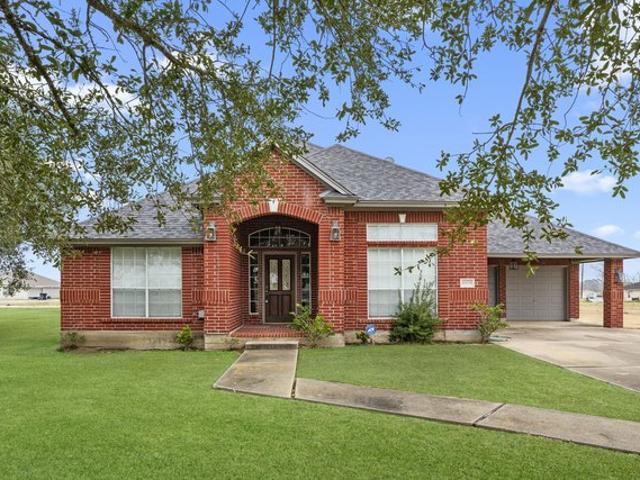 6908 Westgate St, Wallis, TX 77485