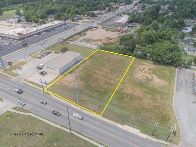 6909 NW 10th St, Oklahoma City, OK 73127