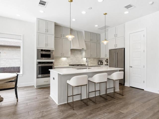 6909 Agrigento Dr