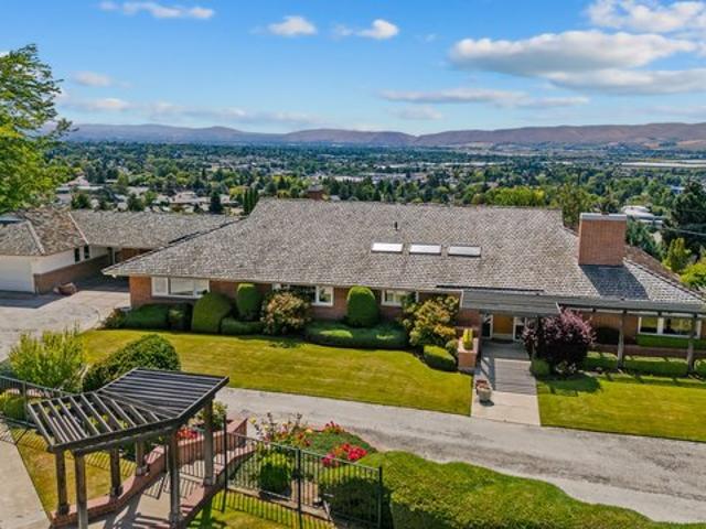 6909 Englewood Ave, Yakima, WA 98908
