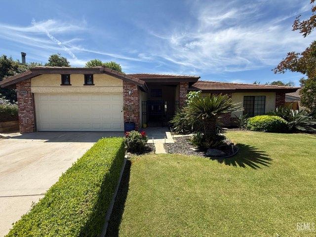 6909 Rolling Ridge Dr, Bakersfield, CA 93306
