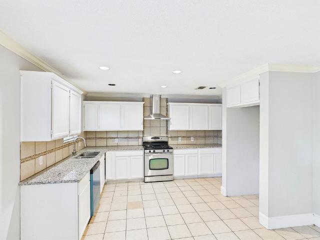 6909 Valhalla Road